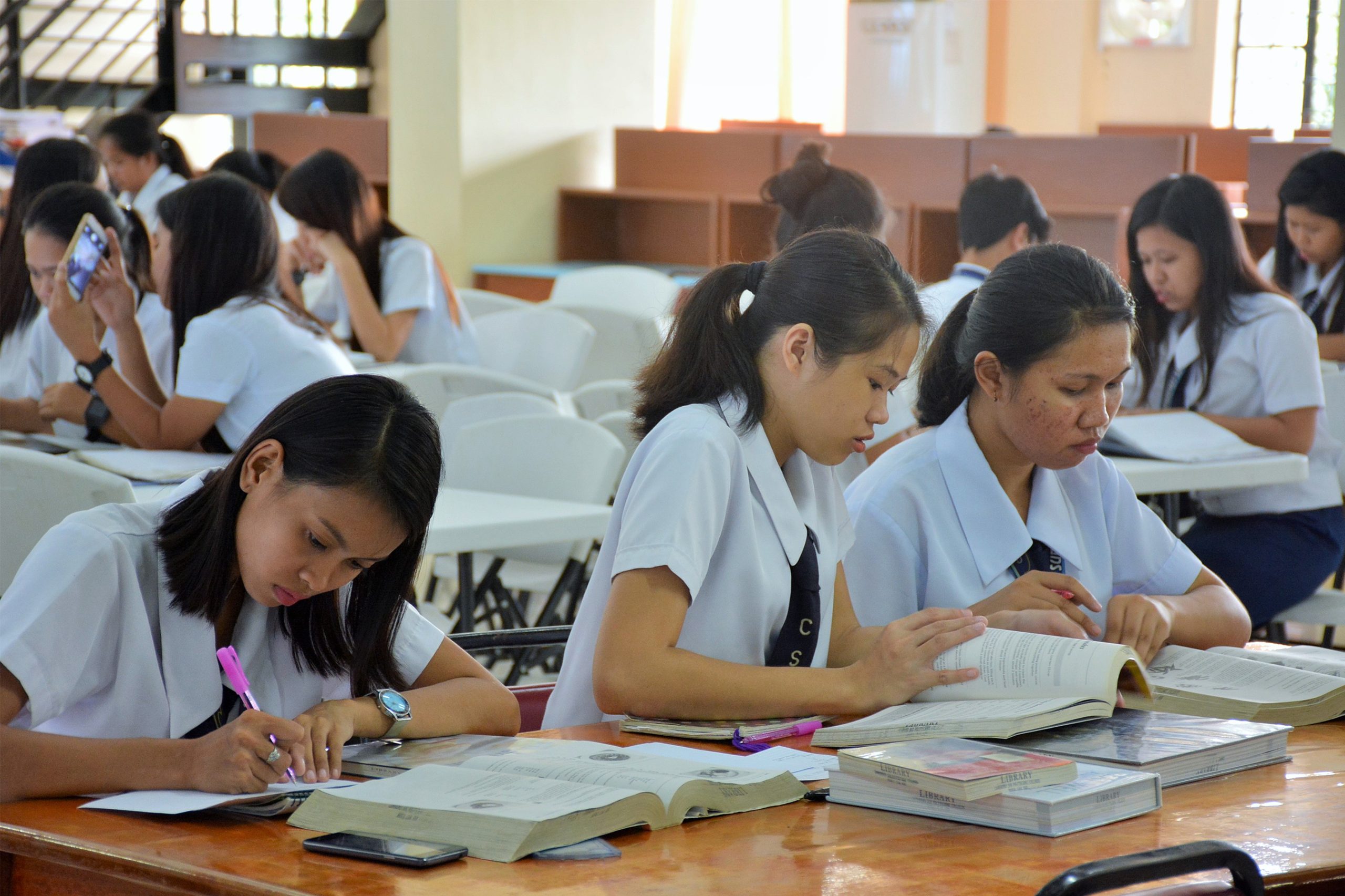 Learning Online Space (LeOnS) - Camarines Sur Polytechnic Colleges